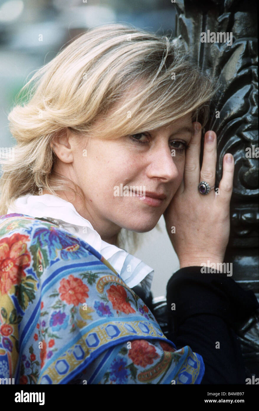 Actress Helen Mirren November 1984 In the play Invitation outside at ...