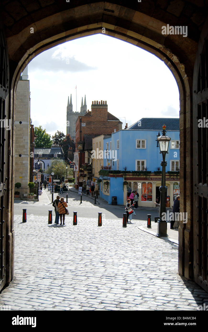 Castle entrance, Henry VIII Gate, Windsor Castle, Windsor, Berkshire ...