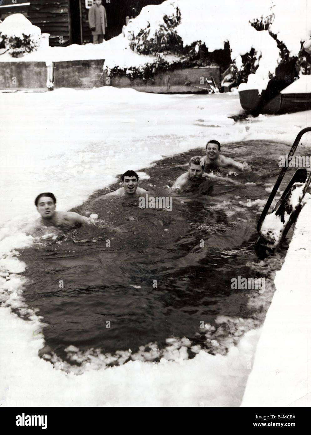 Highgate pond swimming hi-res stock photography and images - Alamy