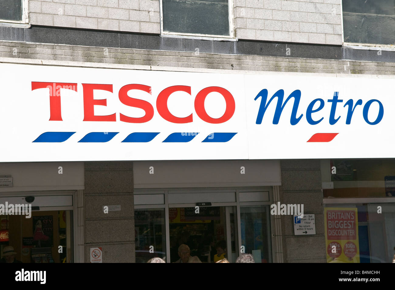 Tesco metro hi-res stock photography and images - Alamy