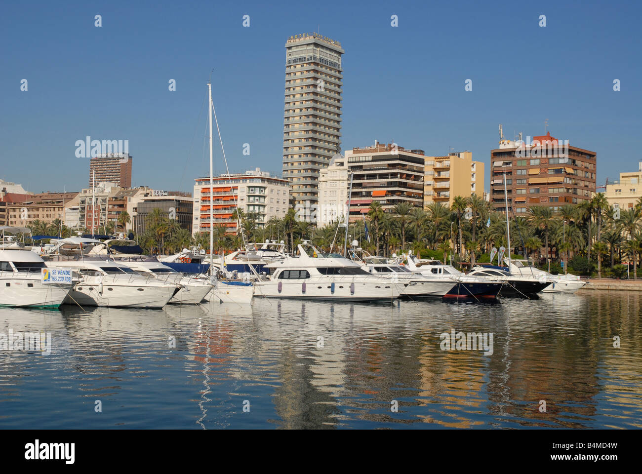 Valencia alicante city waterfront hi-res stock photography and images ...