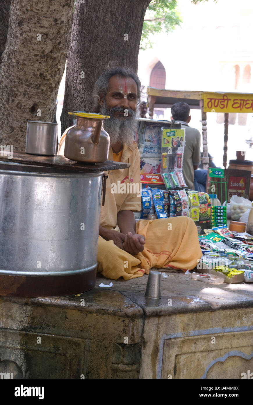 India street food chai hi-res stock photography and images - Alamy