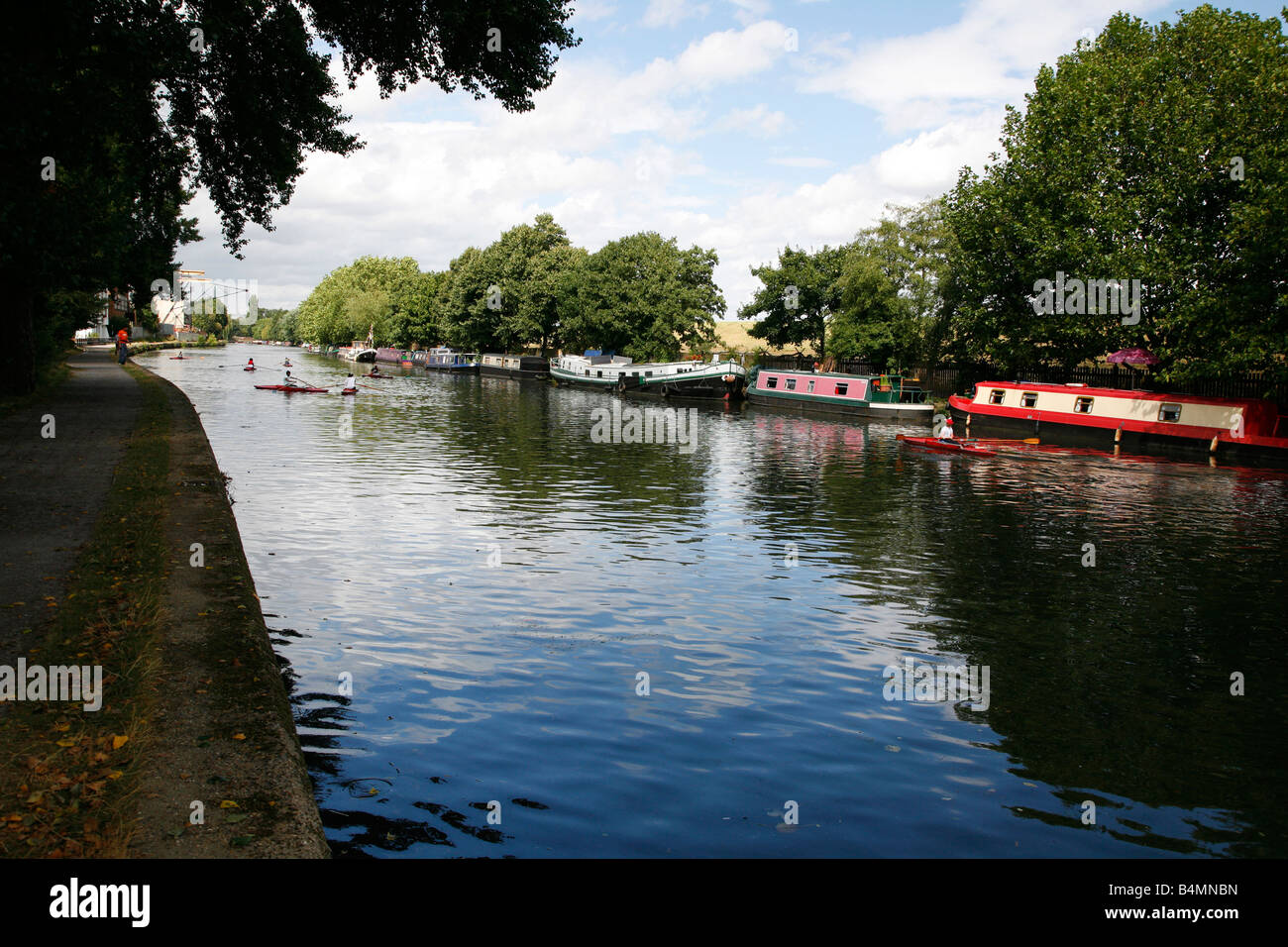 River lea tottenham hi-res stock photography and images - Alamy
