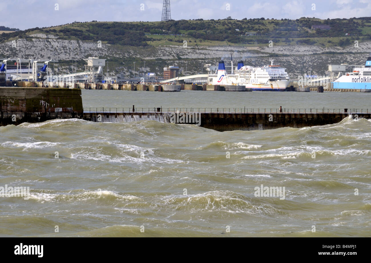 Choppy seas ferry hi-res stock photography and images - Alamy