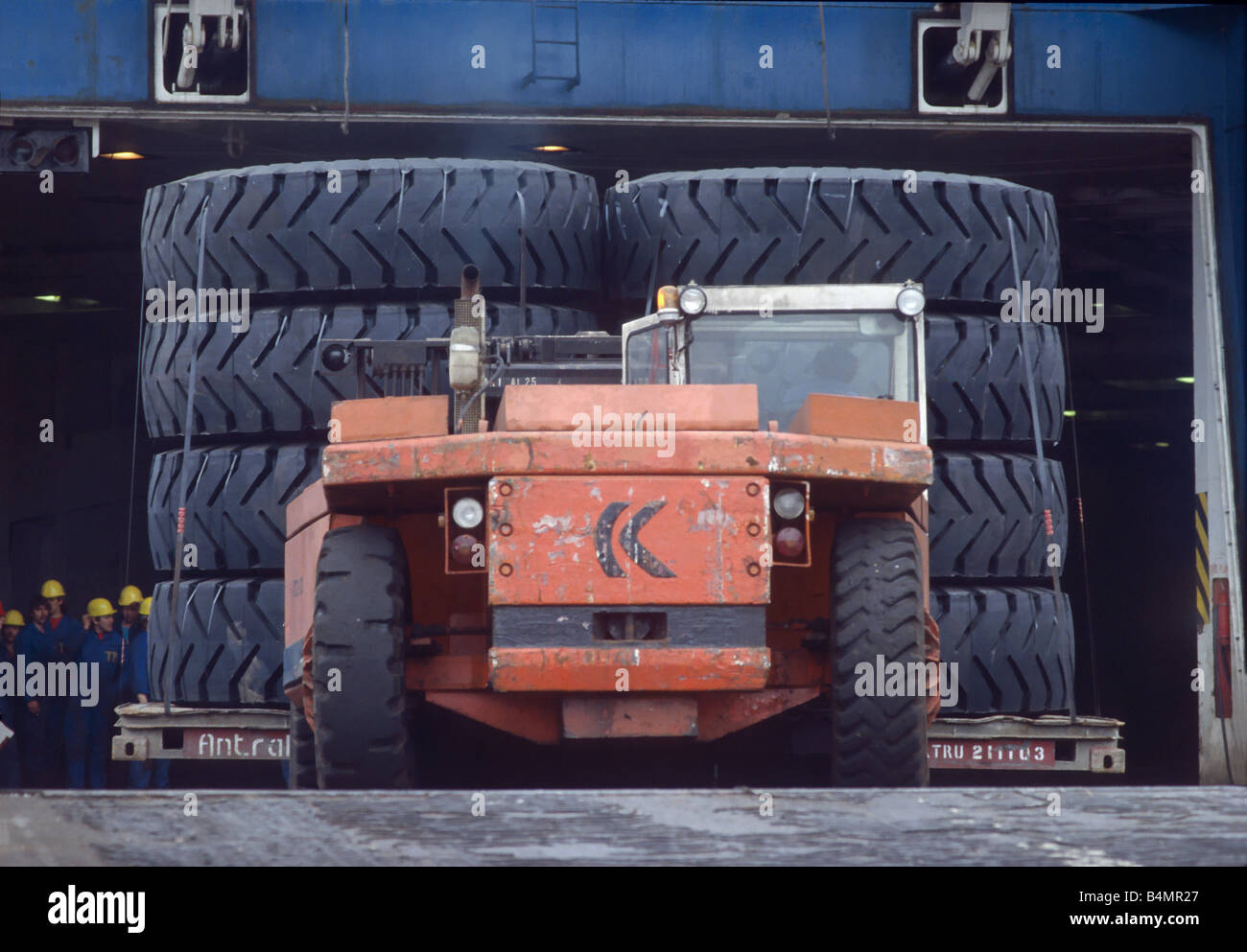 Ro-Ro Operation in the Port of Hamburg Stock Photo - Alamy