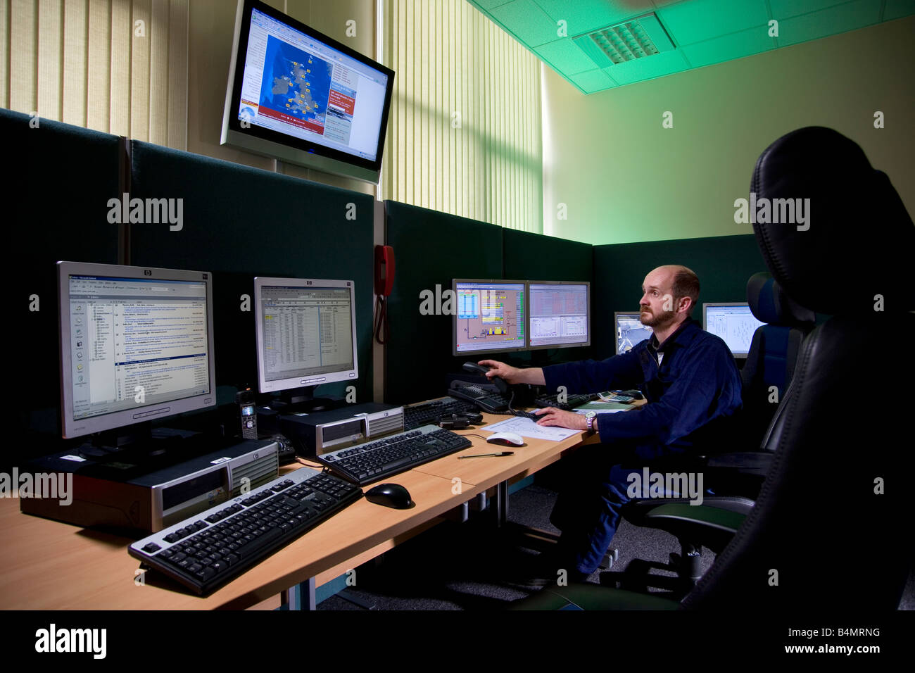 Control room power house hydroelectric hi-res stock photography and ...