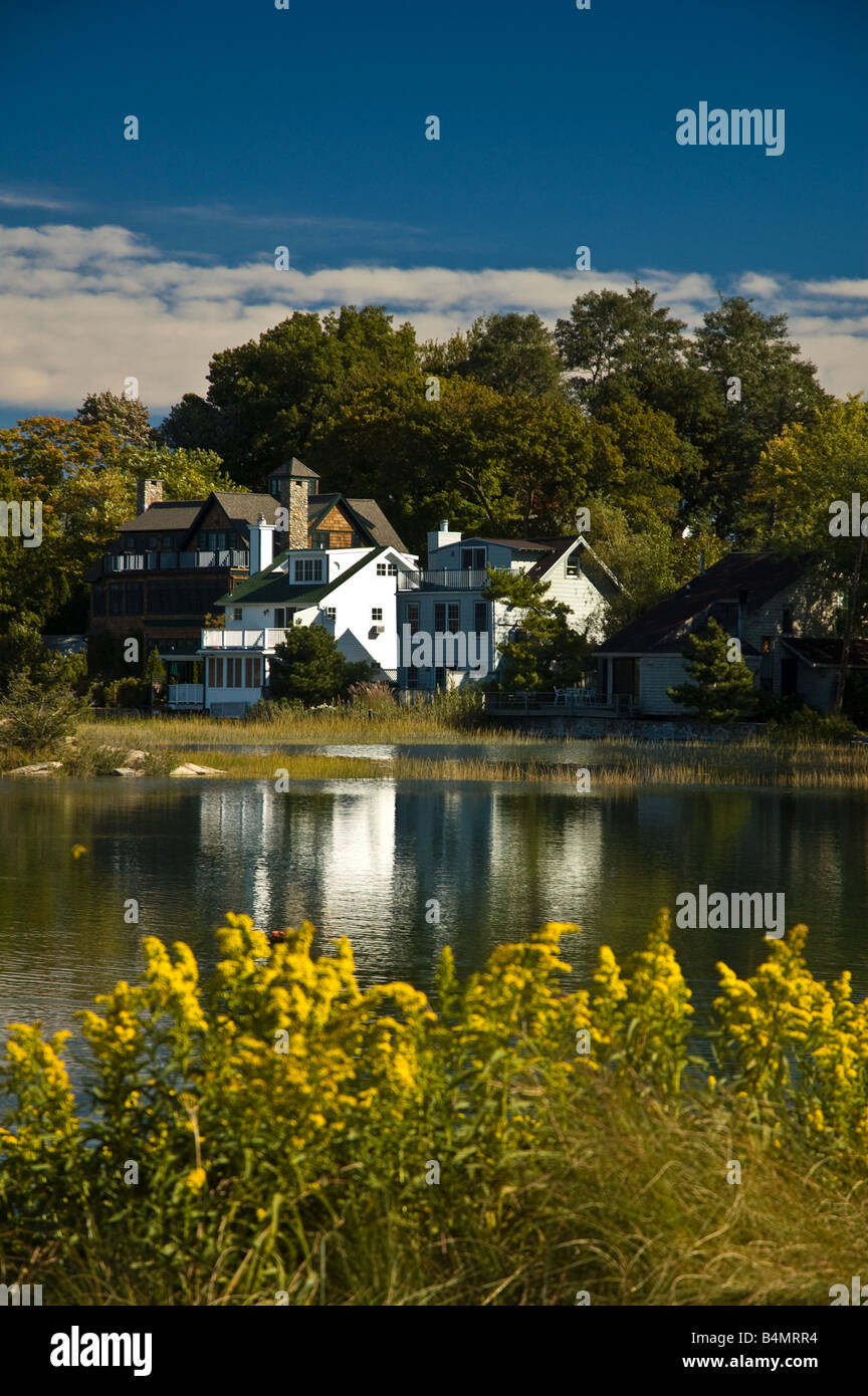 Vacation home on a peaceful cove Stock Photo - Alamy
