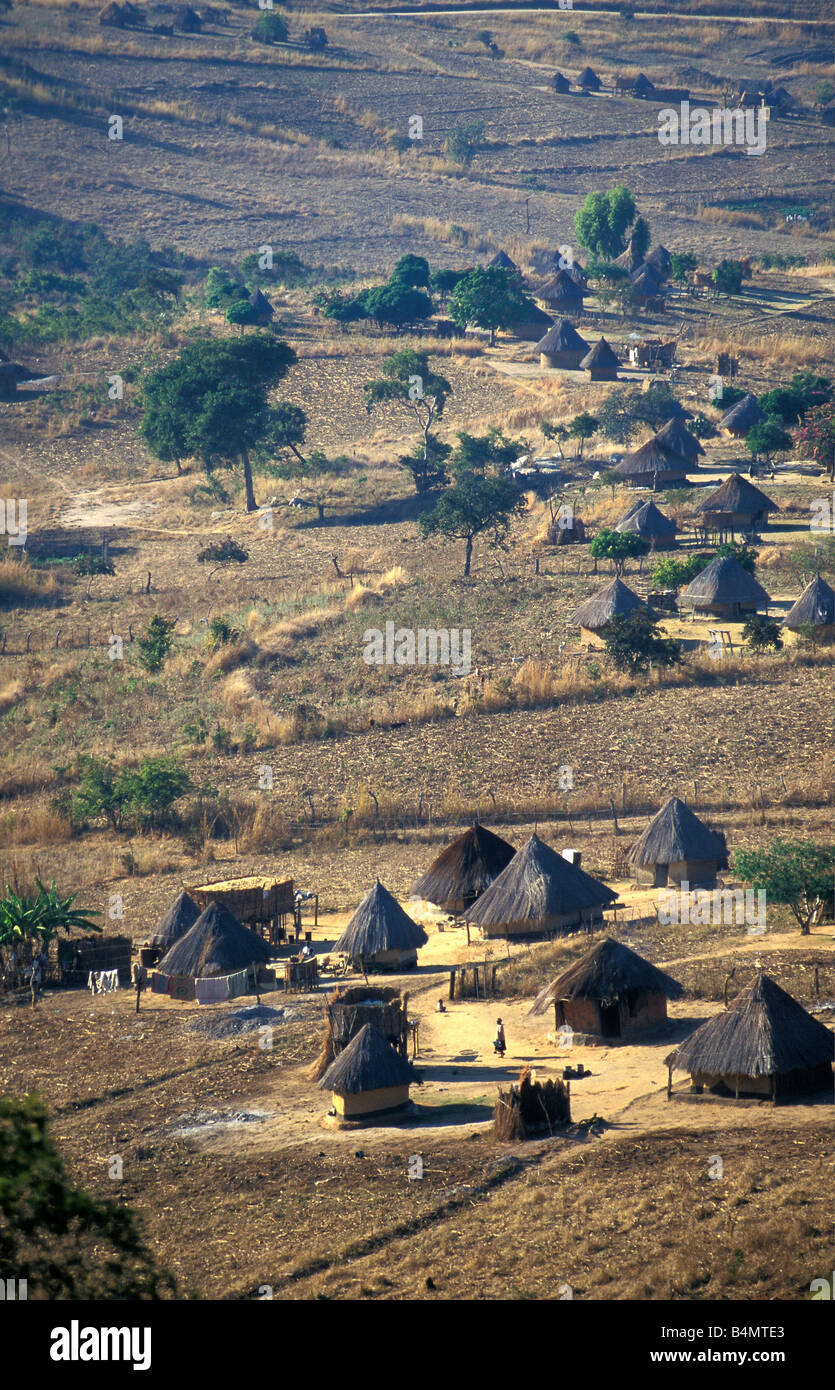 Zimbabwe village hi-res stock photography and images - Alamy