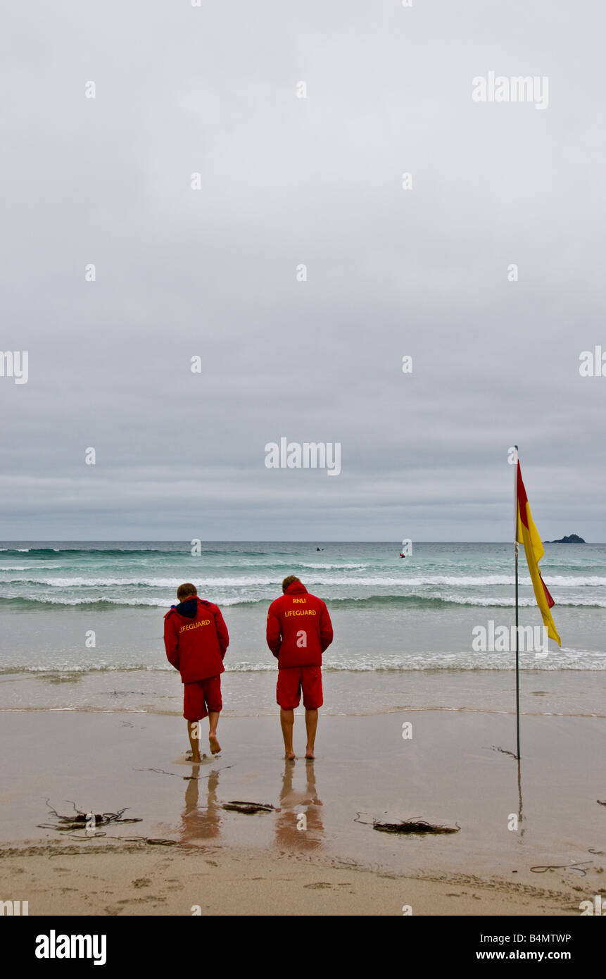 Lifeguards on duty flag hi-res stock photography and images - Alamy