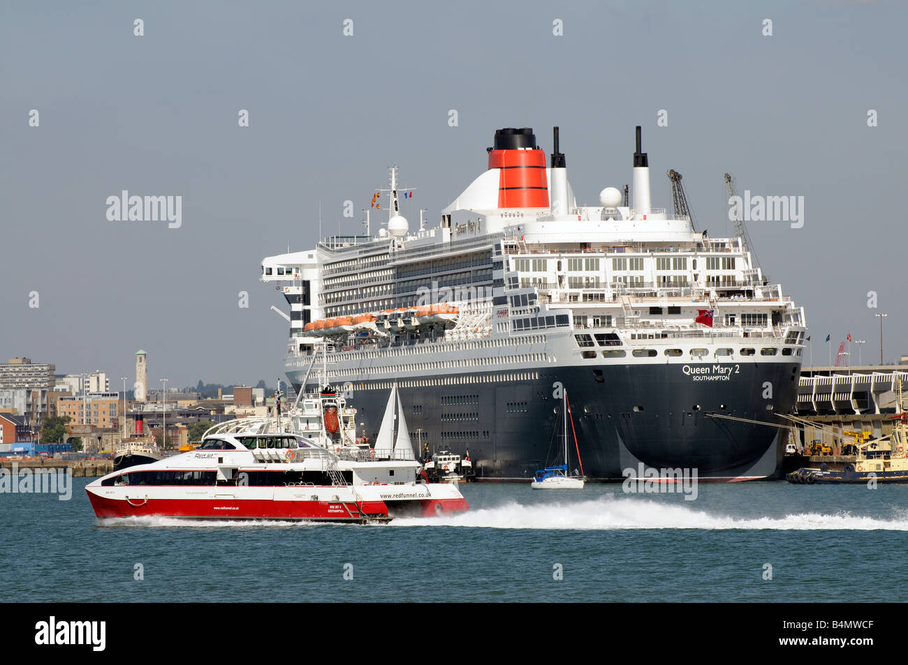 Queen mary berthed southampton england hi-res stock photography and ...