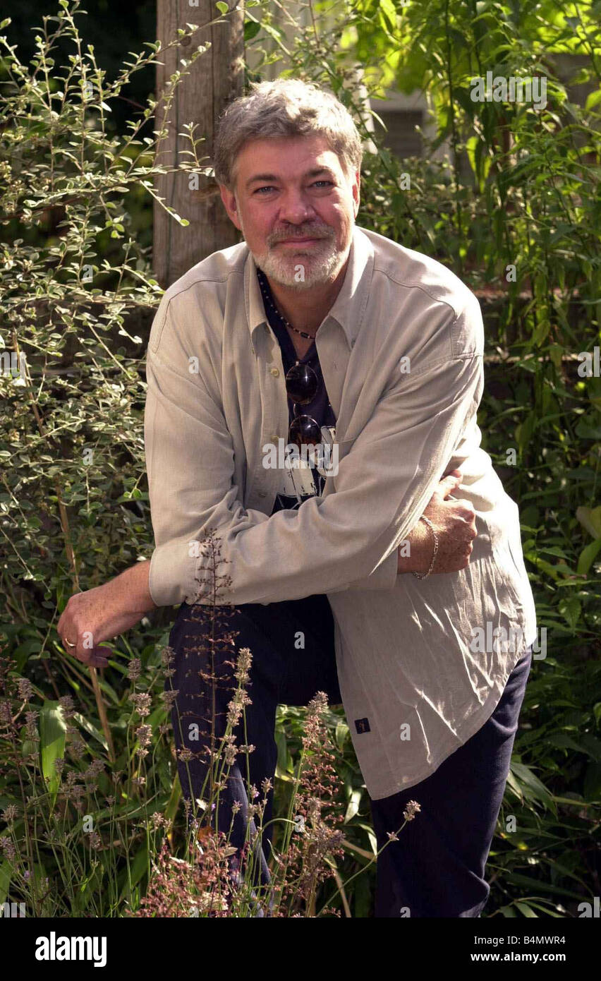 Matthew Kelly TV Presenter in London today for an interview with Nina ...