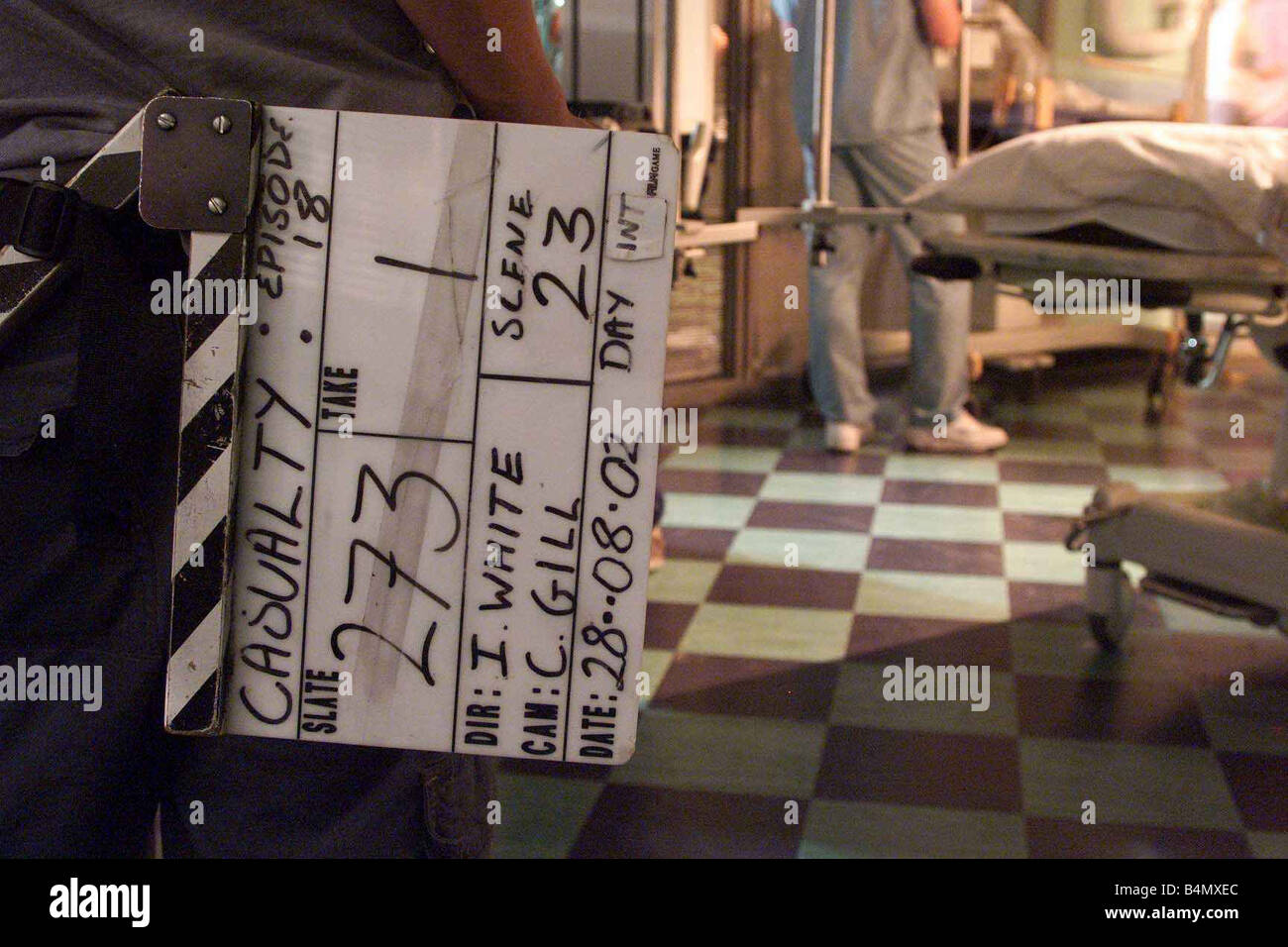TV Programme Casualty August 2002 Behind The Scenes At Casualty Stock tv-programme-casualty-august-2002-behind-the-scenes-at-casualty-stock