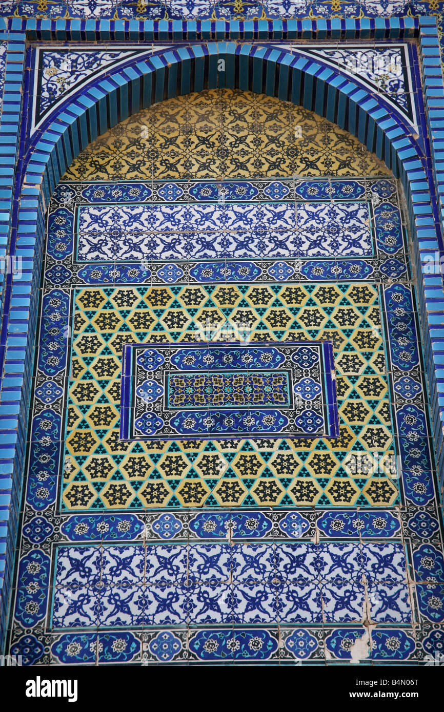 Closeup of the mosaic exterior of the Dome of the Rock on Temple Mount ...
