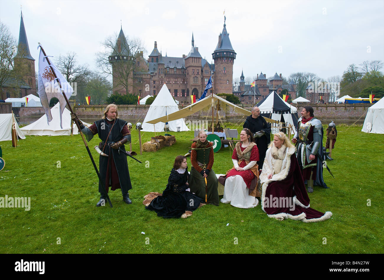 Medieval fantasy clothing hi-res stock photography and images - Alamy