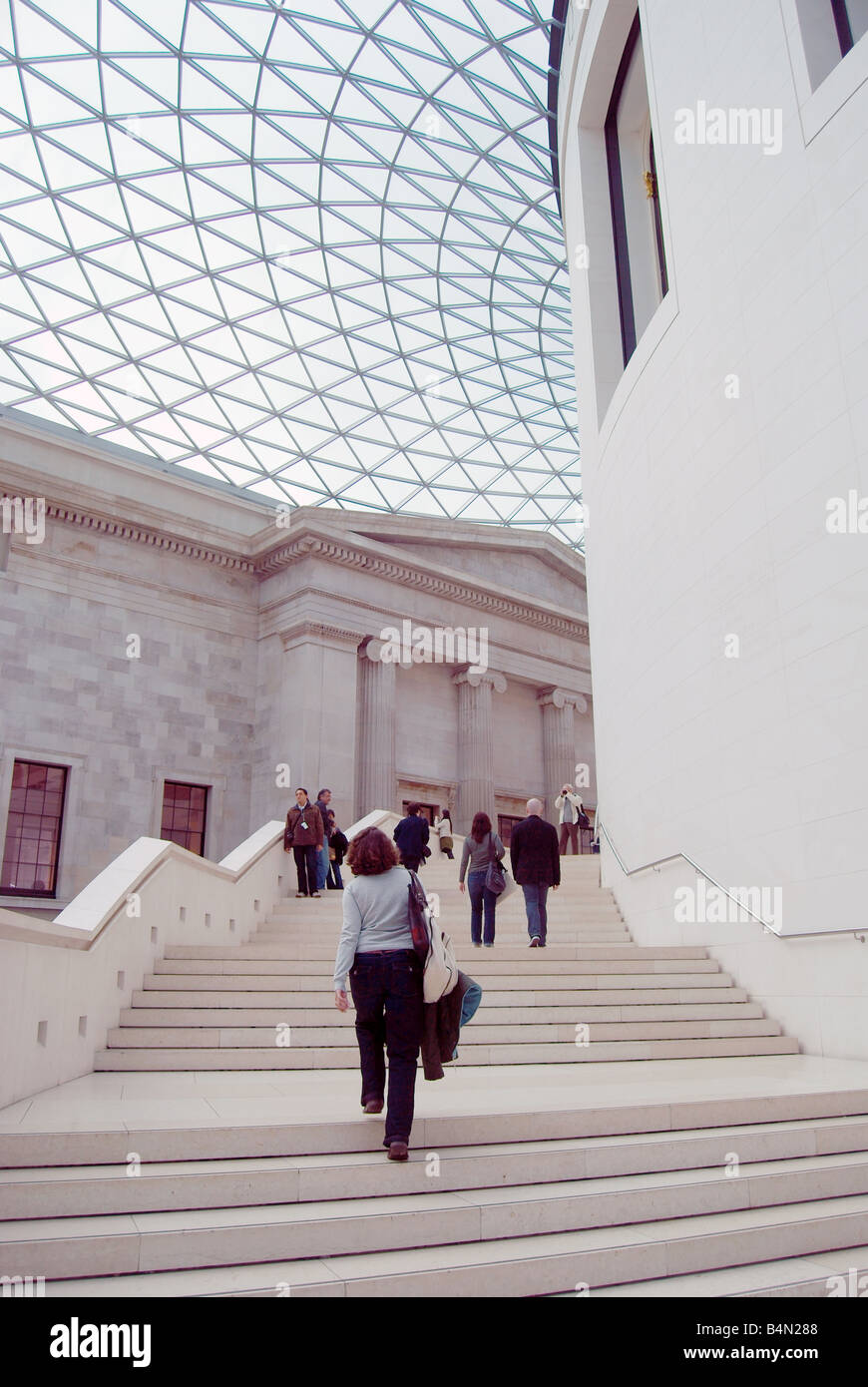 Museum atrium hi-res stock photography and images - Alamy