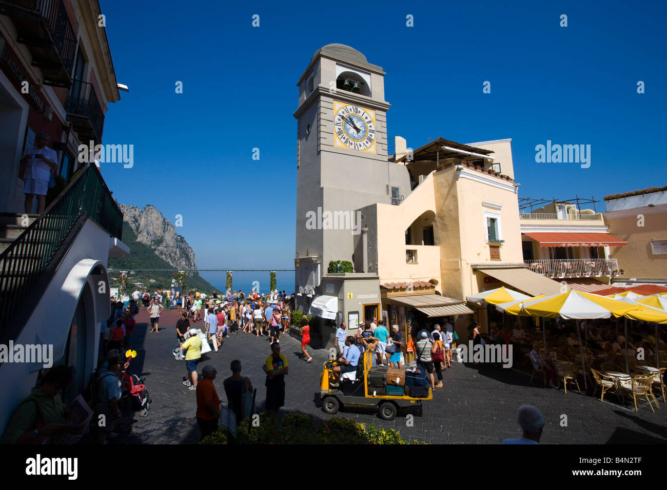 Plaza capri italy hi-res stock photography and images - Alamy