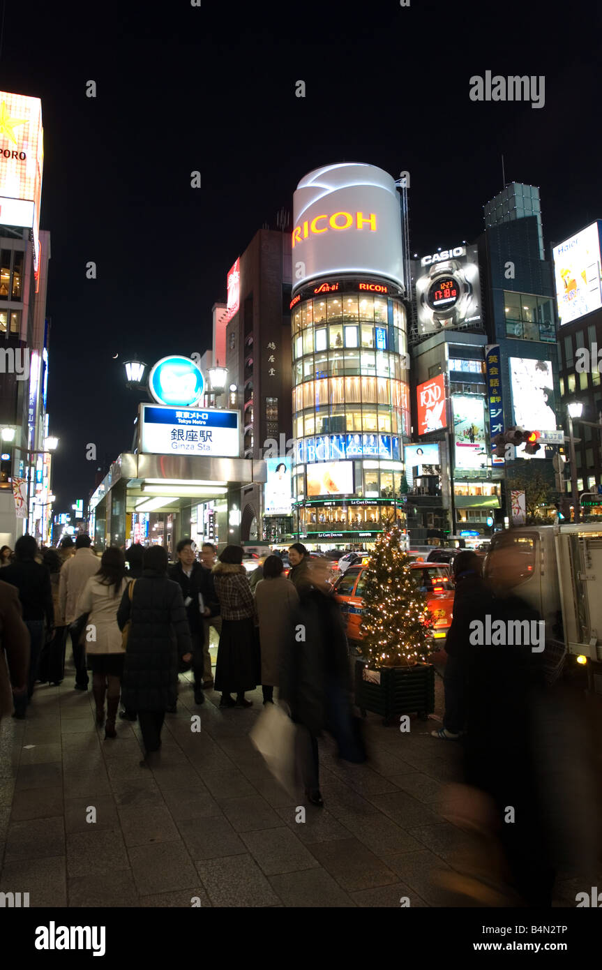 New Face of Ginza 4 Chome with the round San Kei Building on the ...