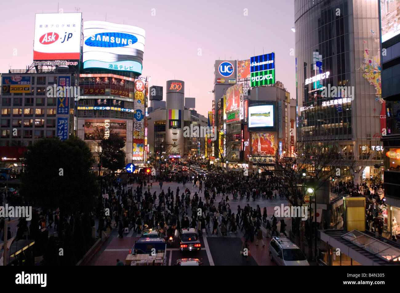 Pedestrians Crossing in Shibuya Stock Photo - Alamy