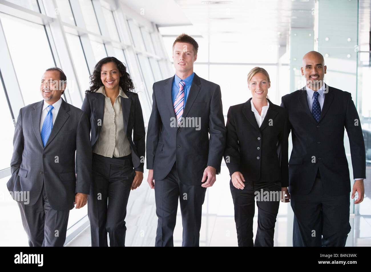 Business people in office walking hi-res stock photography and images ...