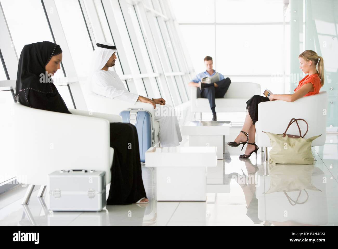 Airline passengers gate hi-res stock photography and images - Alamy