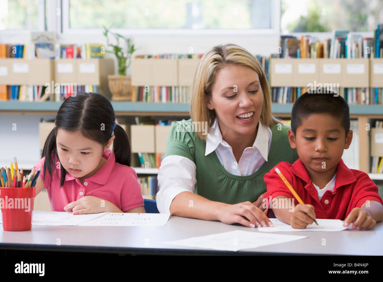 Kindergarten class colouring hi-res stock photography and images - Alamy