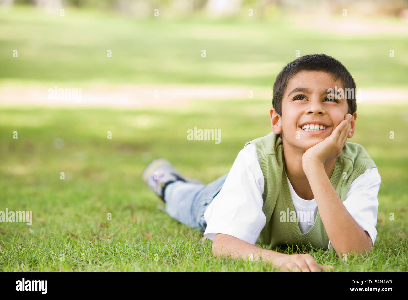 Middle eastern boy hi-res stock photography and images - Alamy