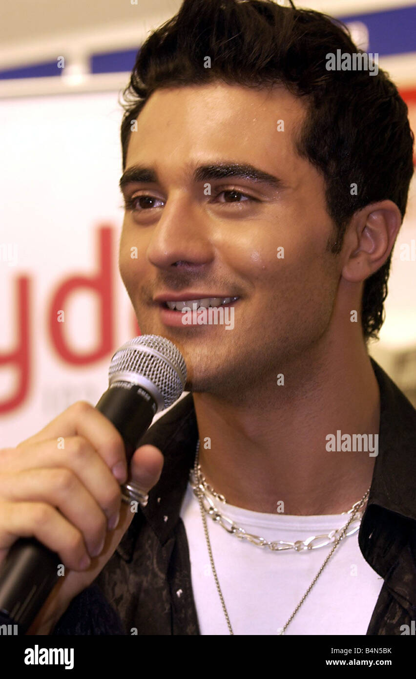 Singer darius hi-res stock photography and images - Alamy