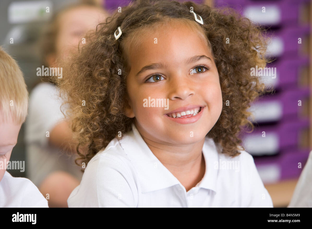 6 year old girl classroom hi-res stock photography and images - Alamy