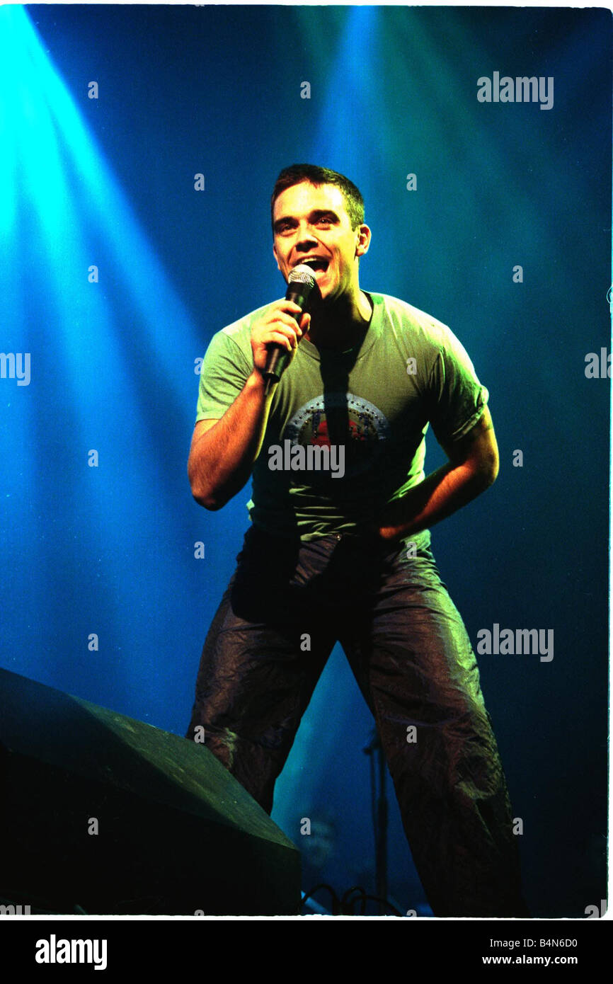 Robbie williams 1990s hi-res stock photography and images - Alamy