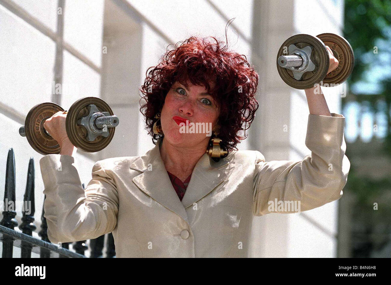 Tv presenter ruby wax hi-res stock photography and images - Alamy