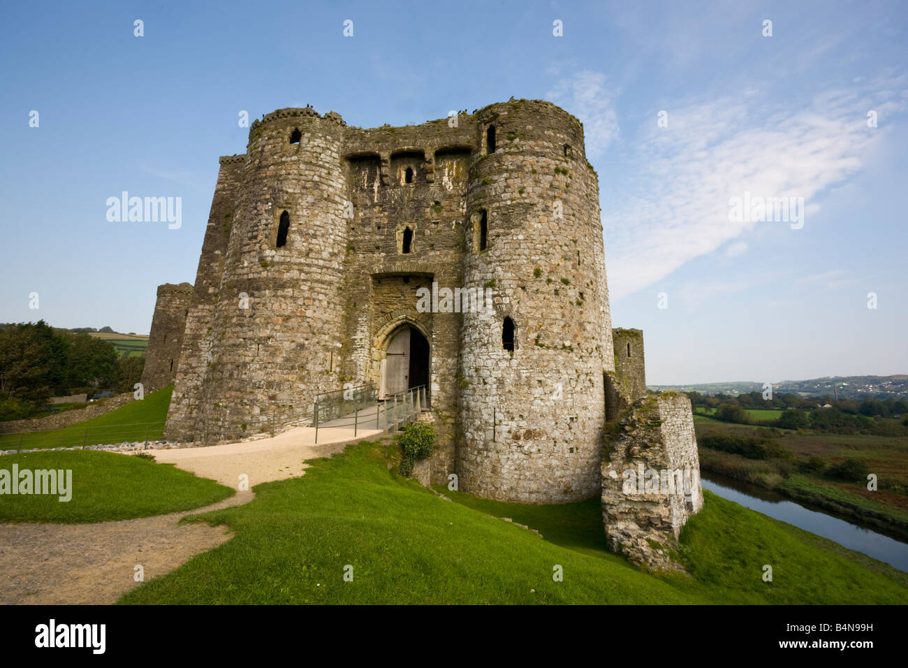 Kidwelly castle hi-res stock photography and images - Alamy