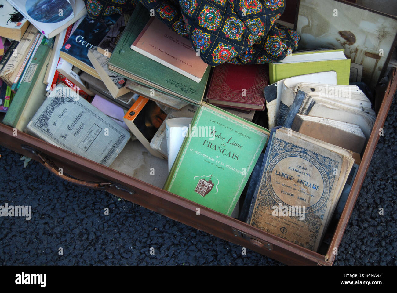 mixed collection of second hand books at Lille Braderie France Stock ...