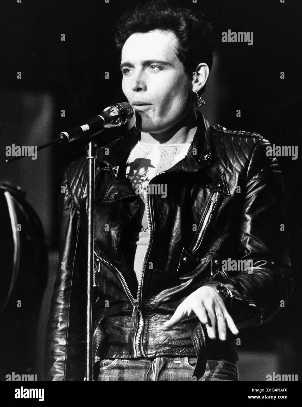Adam ant 1980s pop singer hi-res stock photography and images - Alamy