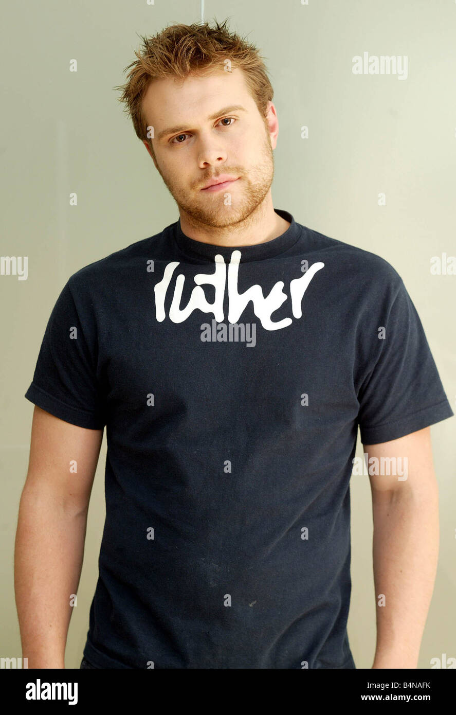 Daniel Beddingfield in his room at the Grosvenor House Hotel circa 2001 ...