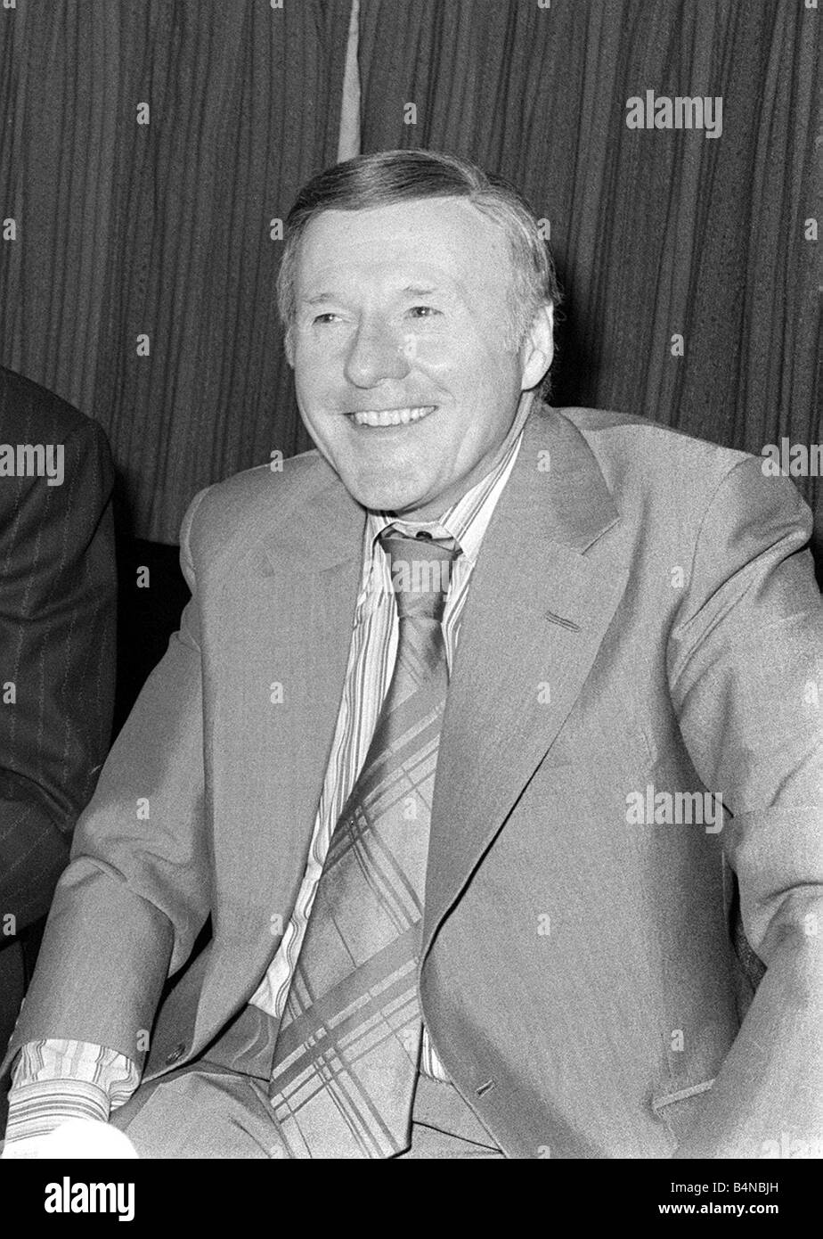 Jimmy young radio presenter dj hi-res stock photography and images - Alamy