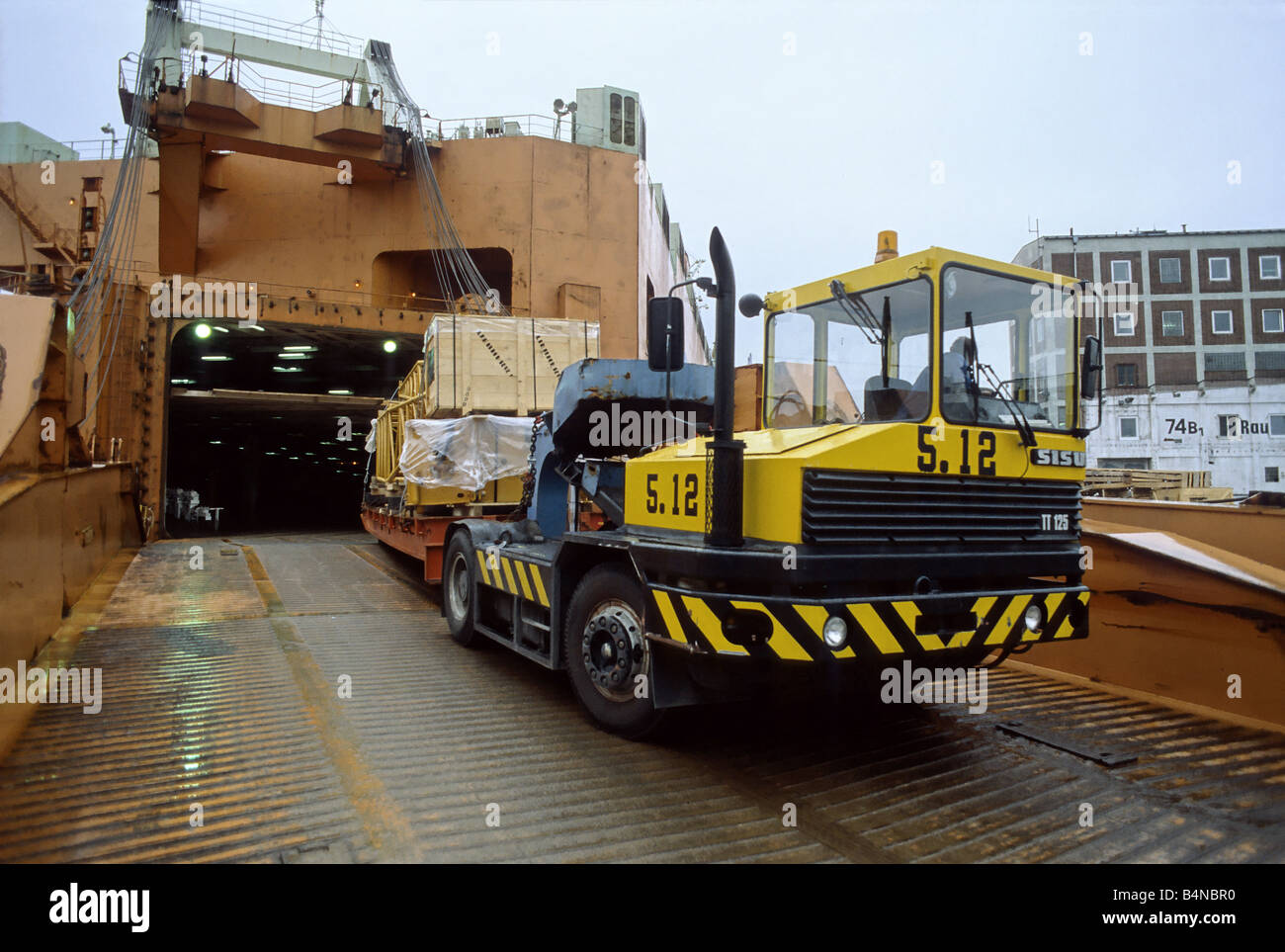 Mafi trailer hi-res stock photography and images - Alamy