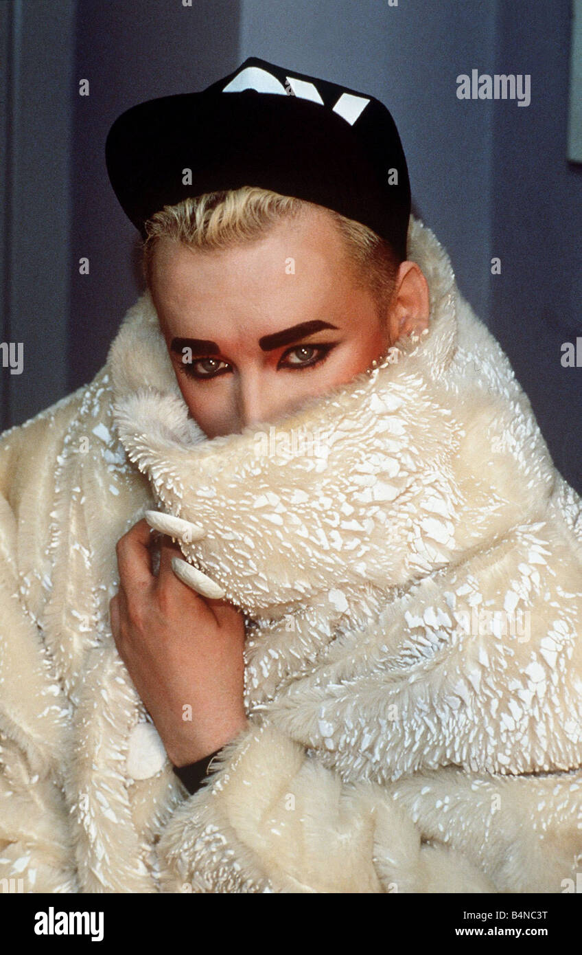 Boy george 1980s hi-res stock photography and images - Alamy
