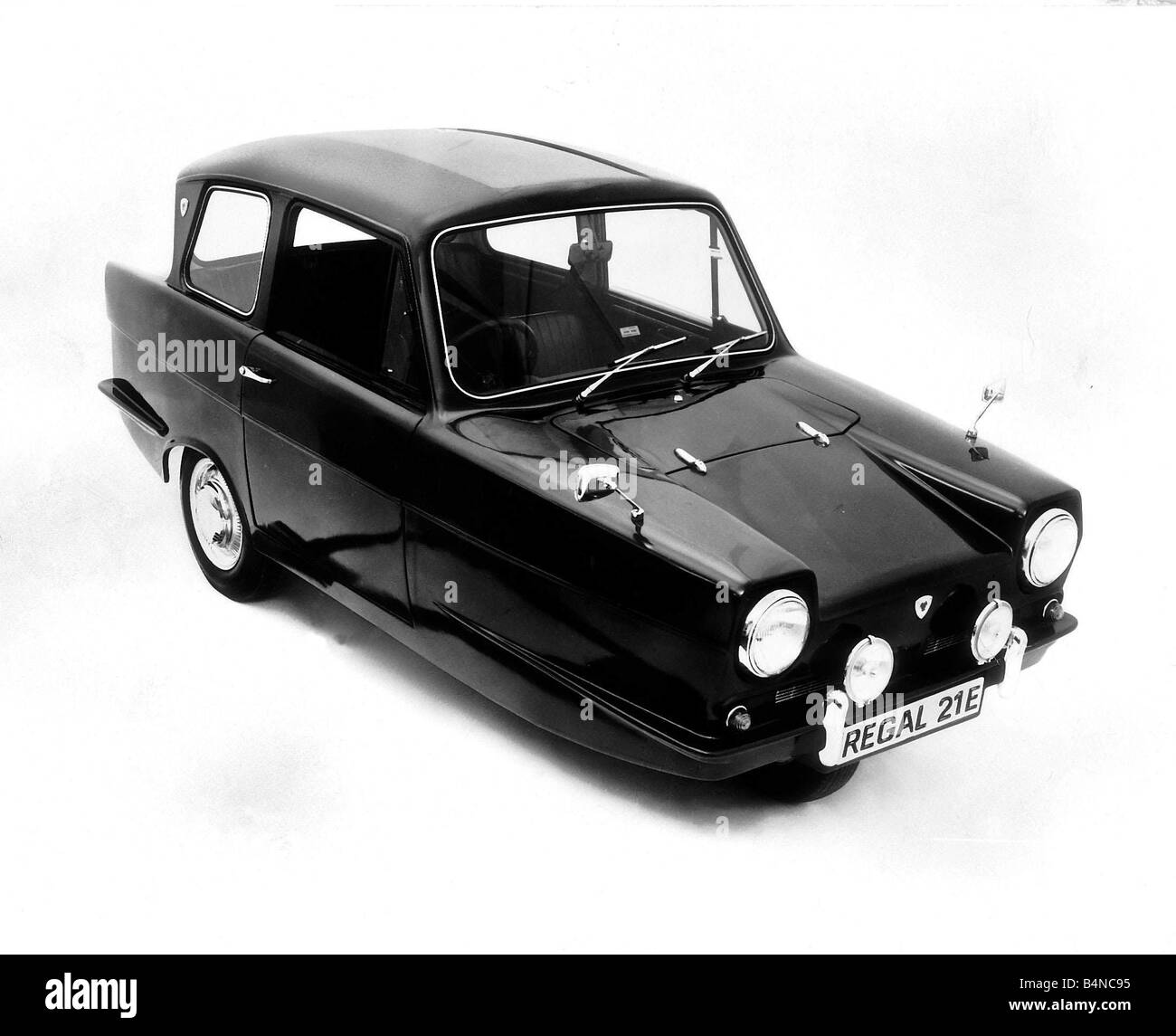 Robin reliant Black and White Stock Photos & Images - Alamy