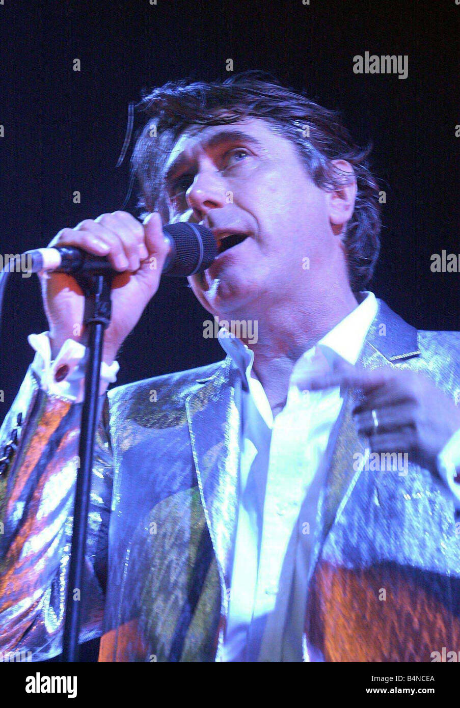 Brian ferry singing hi-res stock photography and images - Alamy