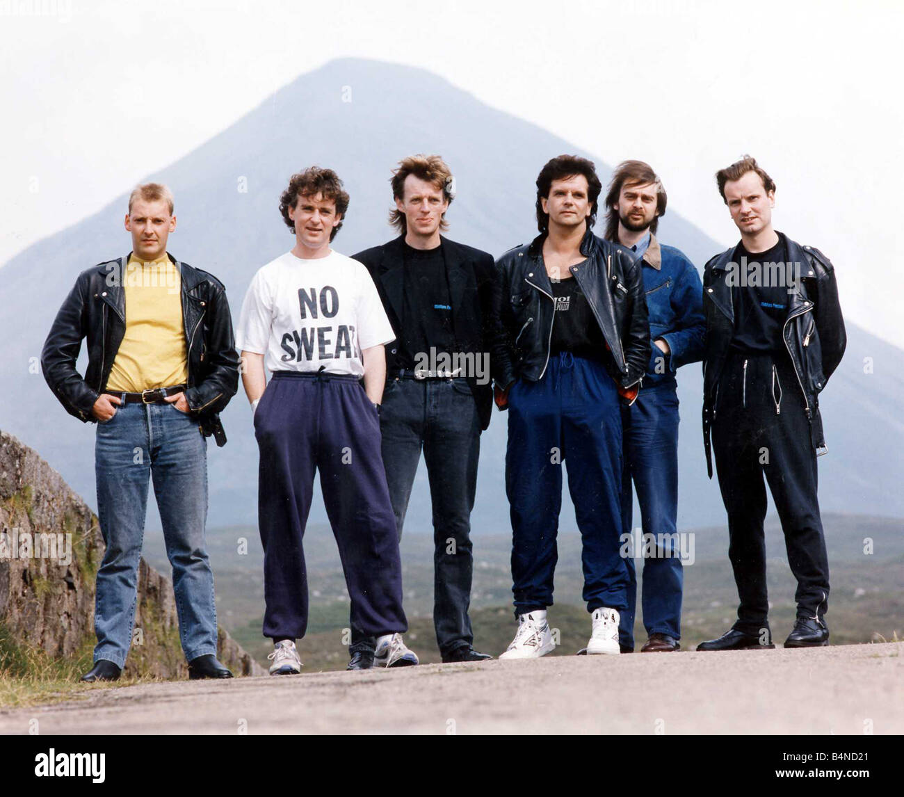 Runrig music groups 1991 Donnie Munro and band members Stock Photo - Alamy