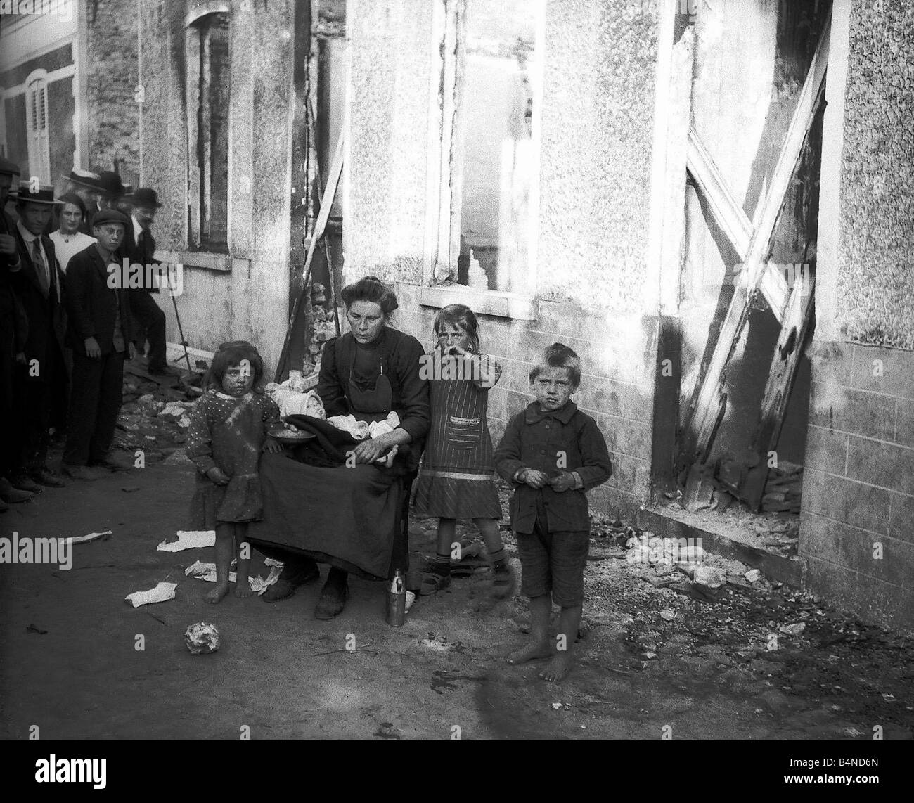 Children of world war 1 hi-res stock photography and images - Alamy