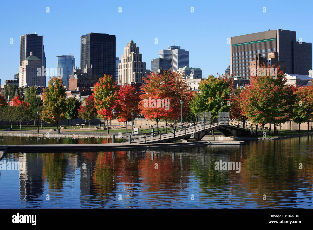 Old harbour montreal hi-res stock photography and images - Alamy