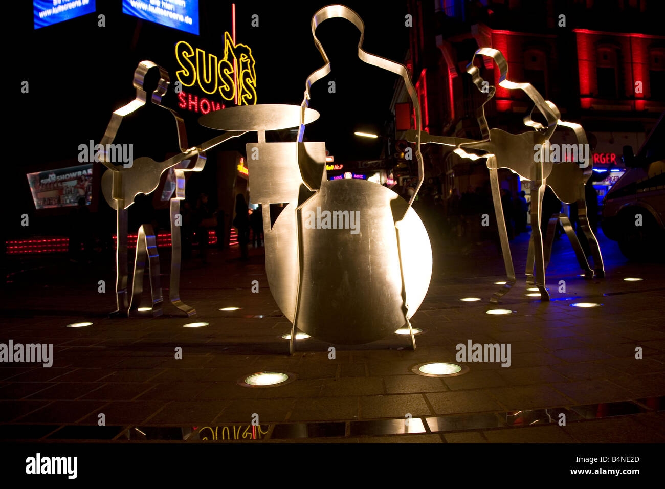 Hamburg, Reeperbahn, Beatles High Resolution Stock Photography and ...