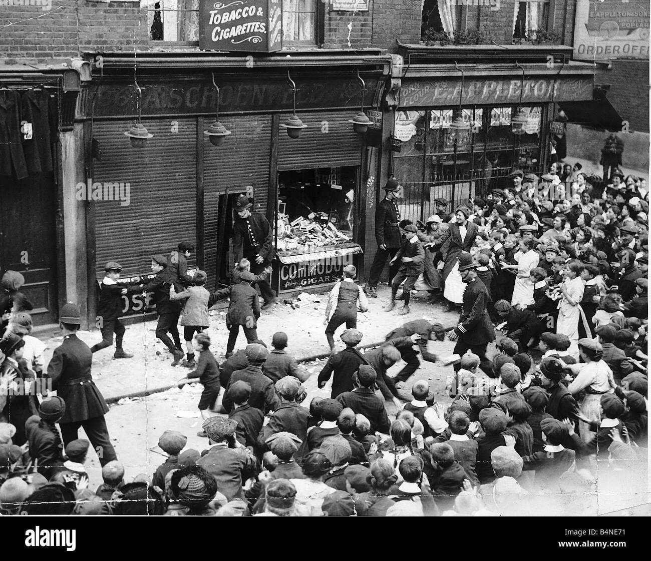World War One Anti German riots in Poplar London May 1915 mob attacking ...