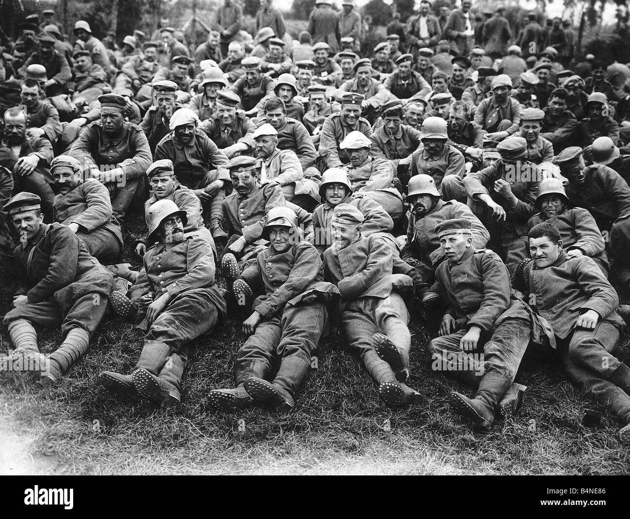 World War One German prisoners taken during the battle for Messines ...