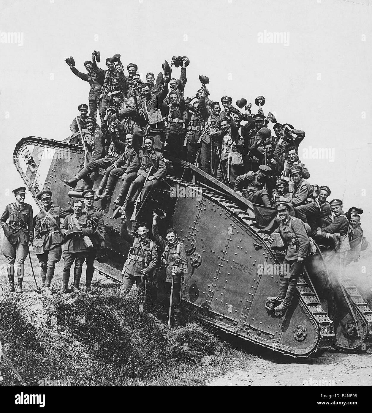 World War One Canadian troops on a tank circa 1915 Stock Photo - Alamy