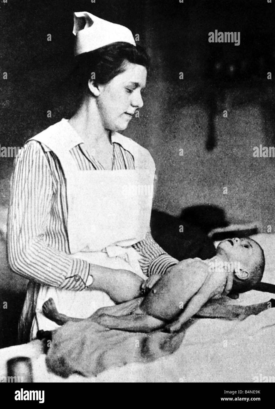 Children during world war one hi-res stock photography and images - Alamy