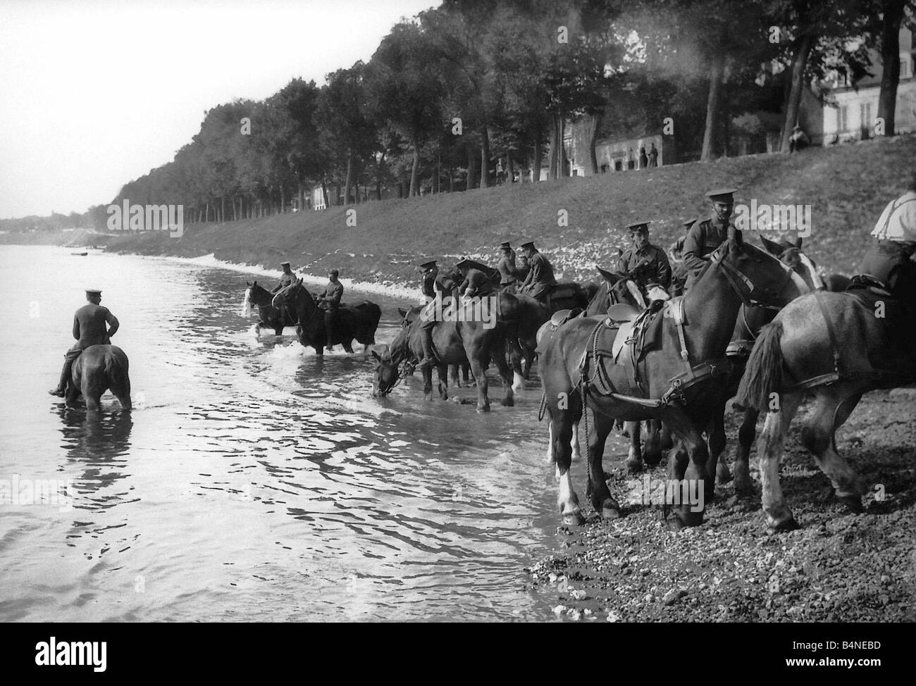 Cavalry machine gun hi-res stock photography and images - Alamy