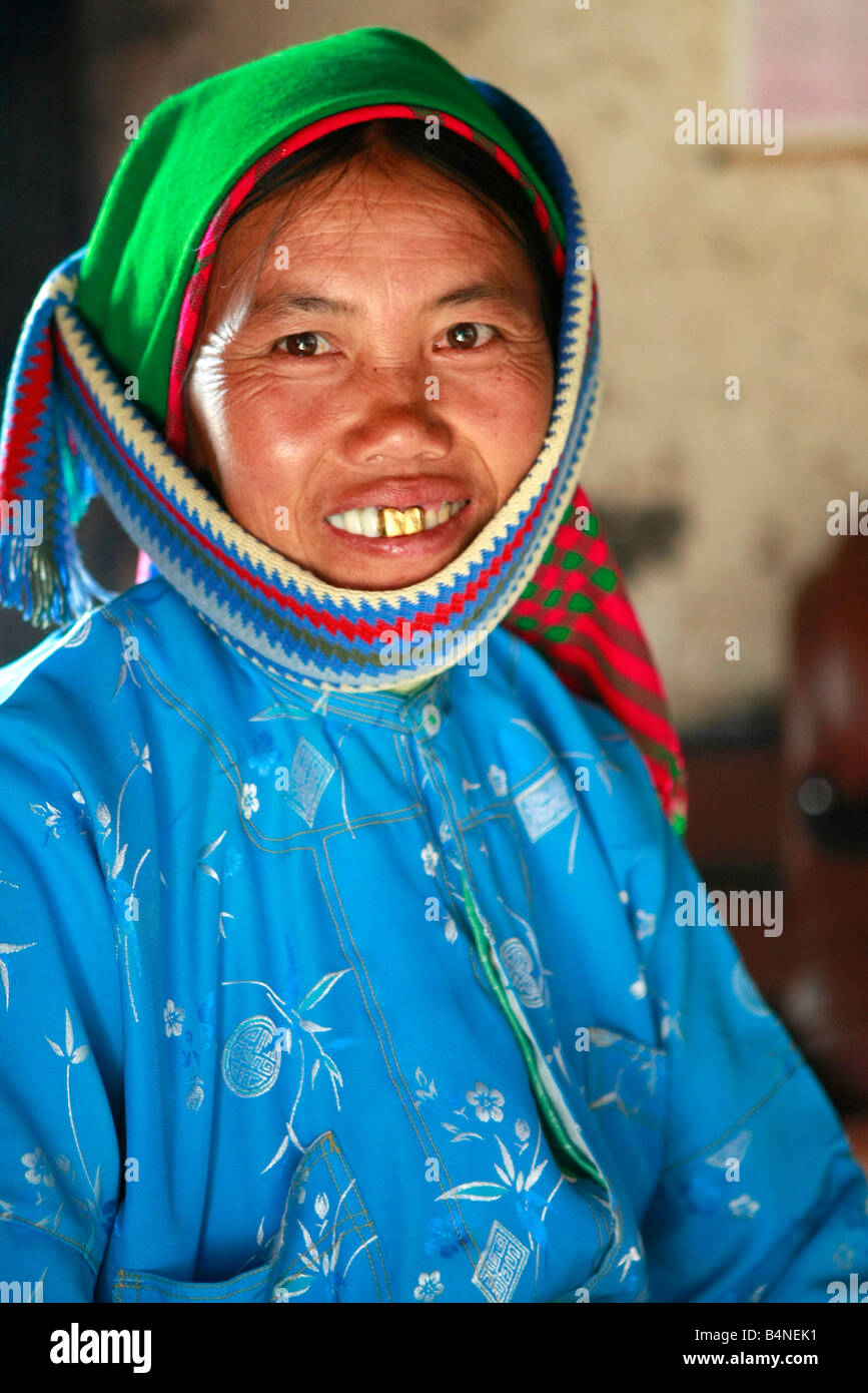 White Hmong tribeswoman at Dong Van market, Ha Giang Province, Vietnam ...