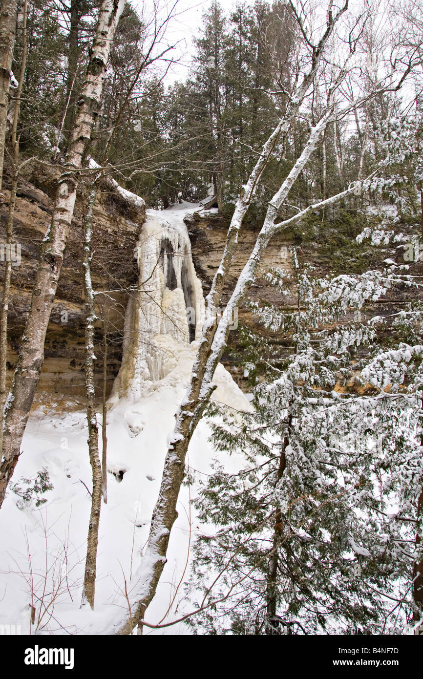 Munising and pictured rocks hi-res stock photography and images - Alamy